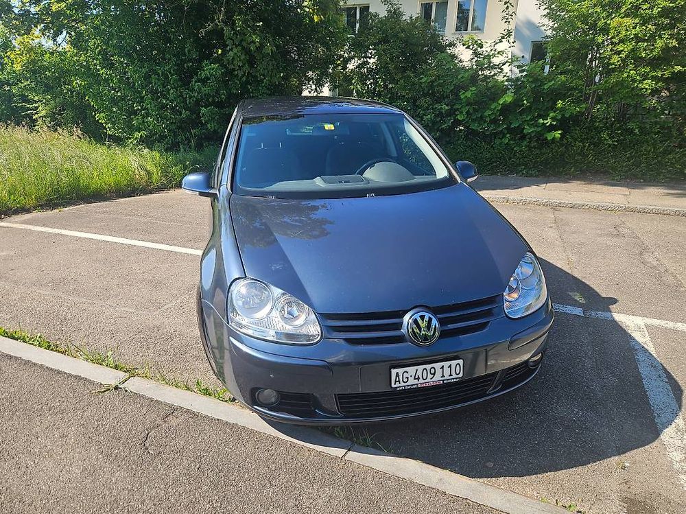 VW Golf 5 FSI 2.0 Sportsline, gepflegt, 8fach bereift (Gebraucht) in ...