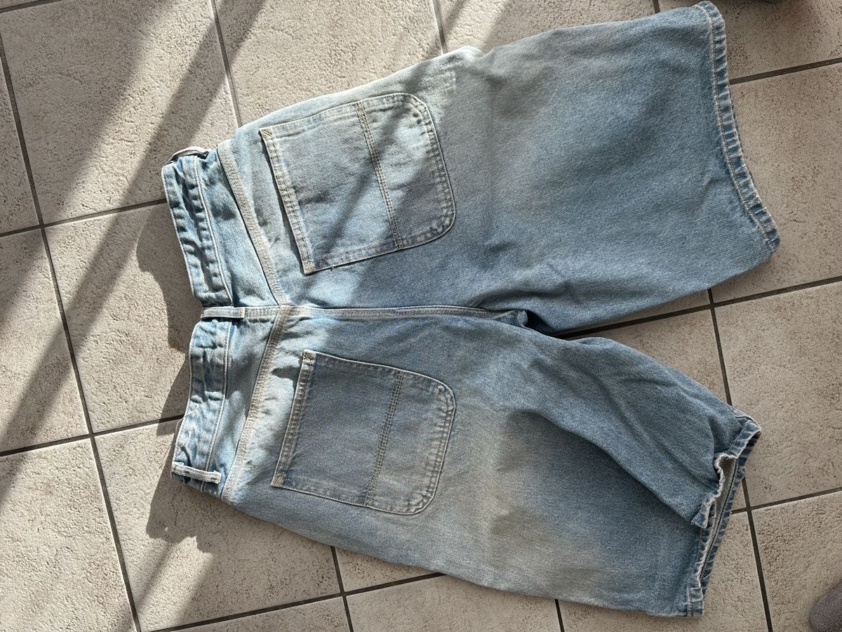 Shorts Breshka Gr 42 (Gebraucht) in Sierre für CHF 10 – mit Lieferung ...