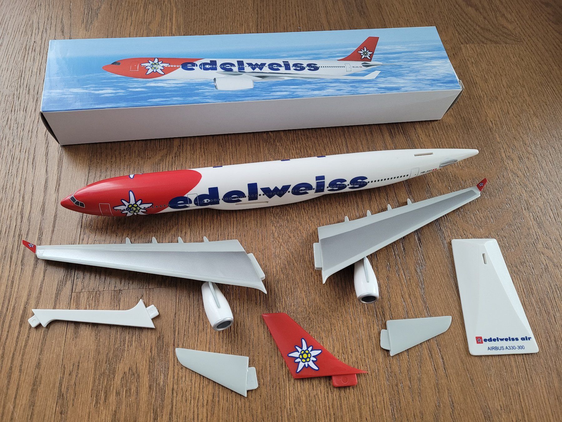 Edelweiss Air A330-300 - 1:200 Steck-/Modellflugzeug (Neu und ...