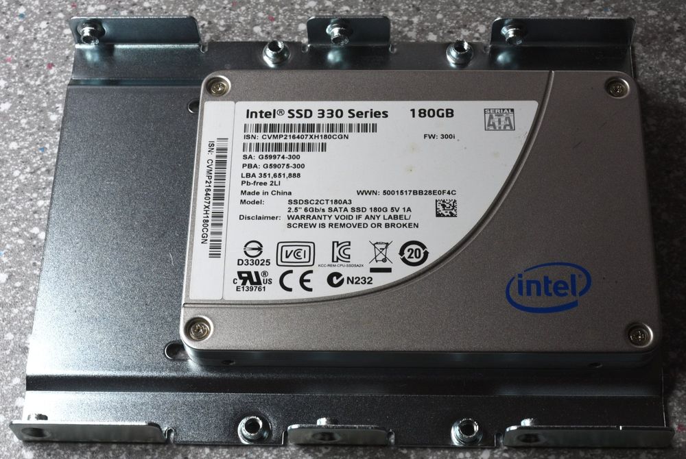 Intel 320 Series SSD 300GB und Intel 330 Series SSD 180GB (Gebraucht ...