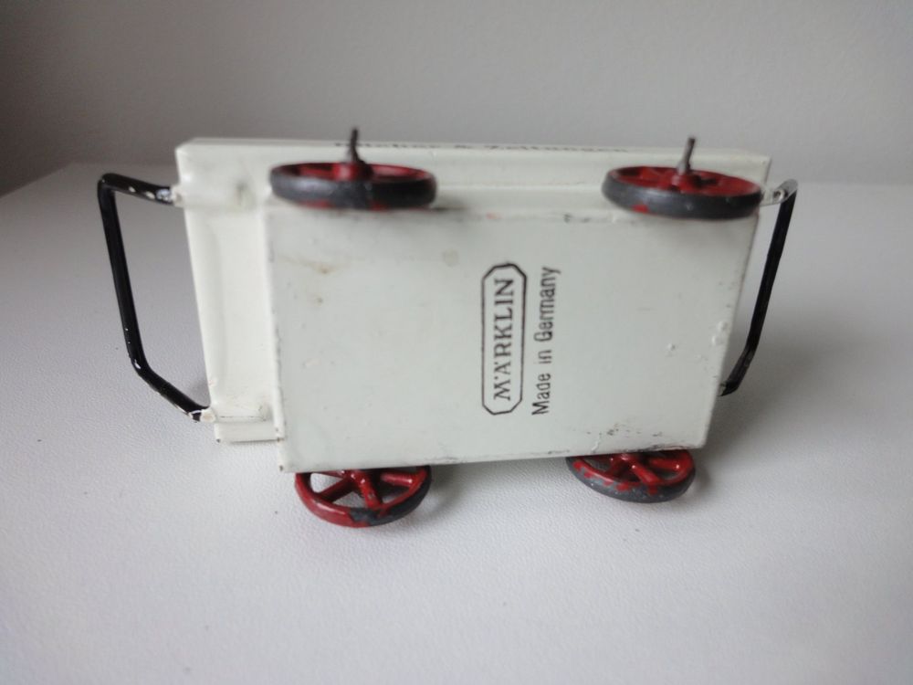 Märklin - Bahnsteig-Zeitungswagen (Gebraucht) in Winterthur für CHF 81 ...