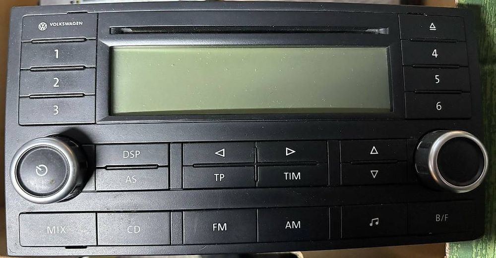 Original VW T5 - DELTA Radio CD Player (Gebraucht) in Epsach für CHF 40 – mit Lieferung auf ...