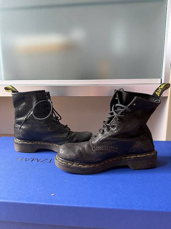 Dr. Martens Original Leder-Boots Gr. 37 ? Python-Optik (Gebraucht) in ...