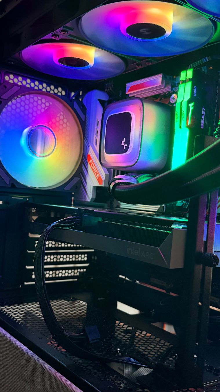 PC gamer CPU AMD 9600x Gpu RX 9070 xt 16Go RAM 32Go (Neu und ...