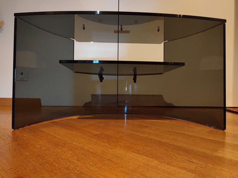 TV Rack Loewe Calida/Arcada 84 cm Rauchglas (Gebraucht) in Herrliberg ...
