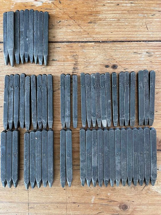 Lot de chiffres et lettres à frapper | Kaufen auf Ricardo