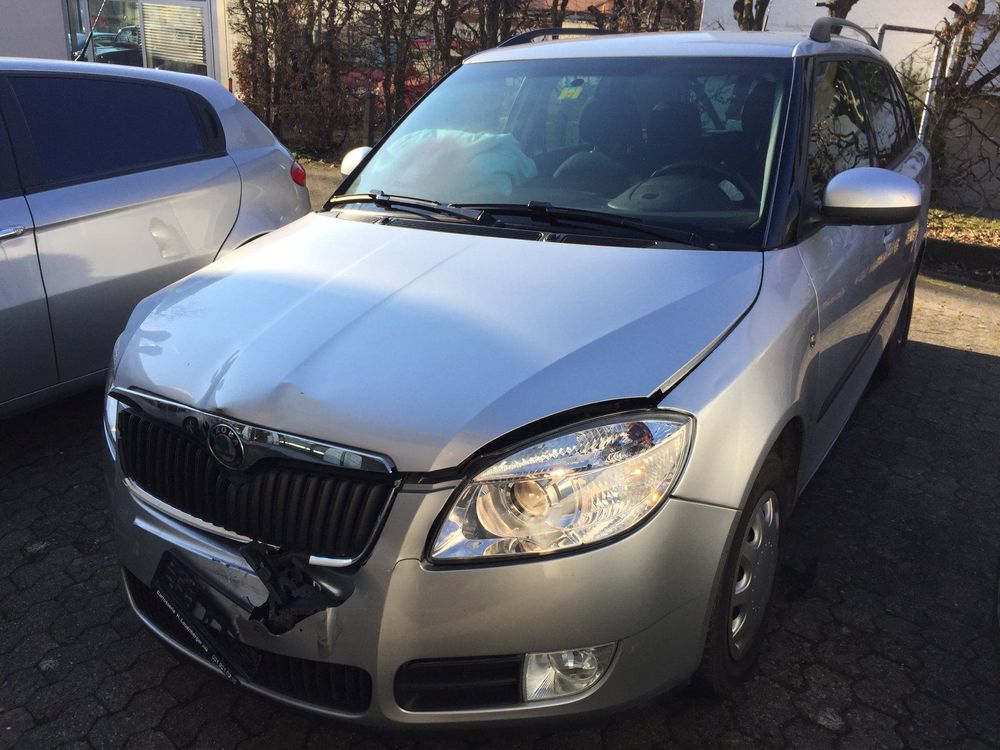 Skoda Fabia Combi Automat Frontschaden | Kaufen auf Ricardo