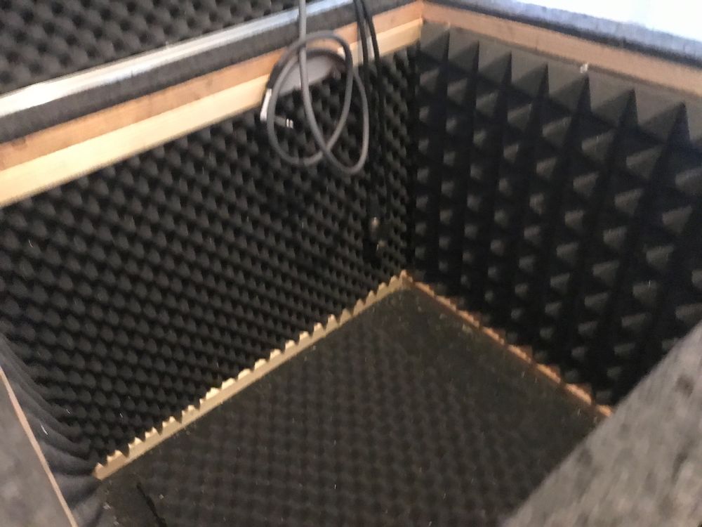 Guitar Iso Box (Gebraucht) in Rumlikon für CHF 40 – nur Abholung auf ...