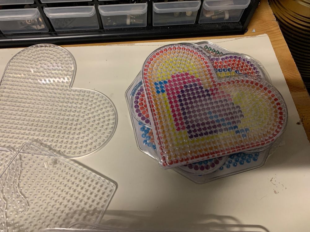 BEA Perler Beads / mosaique en perles à piquer (Gebraucht) in Gorduno ...