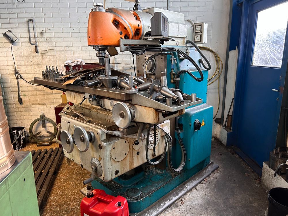 Univ. Fräsmaschine REIDEN HF 300 (Gebraucht) in Münchenstein für CHF ...