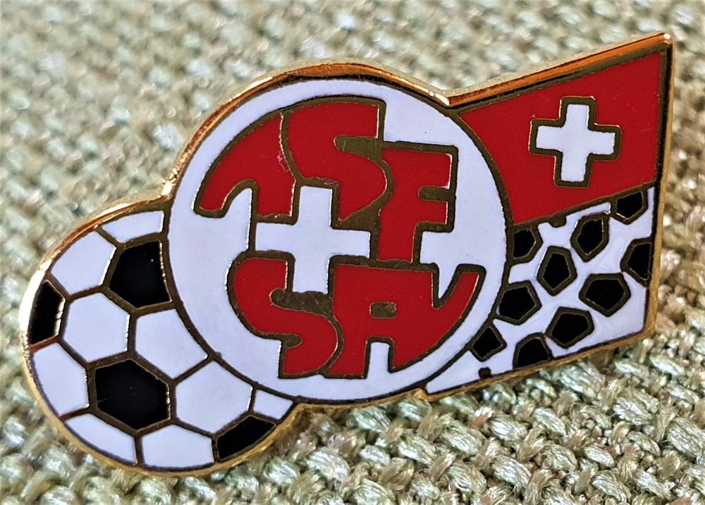 C106 - Pin ASF SFV Schweizer Fussball (Gebraucht) in Reinach BL für CHF ...
