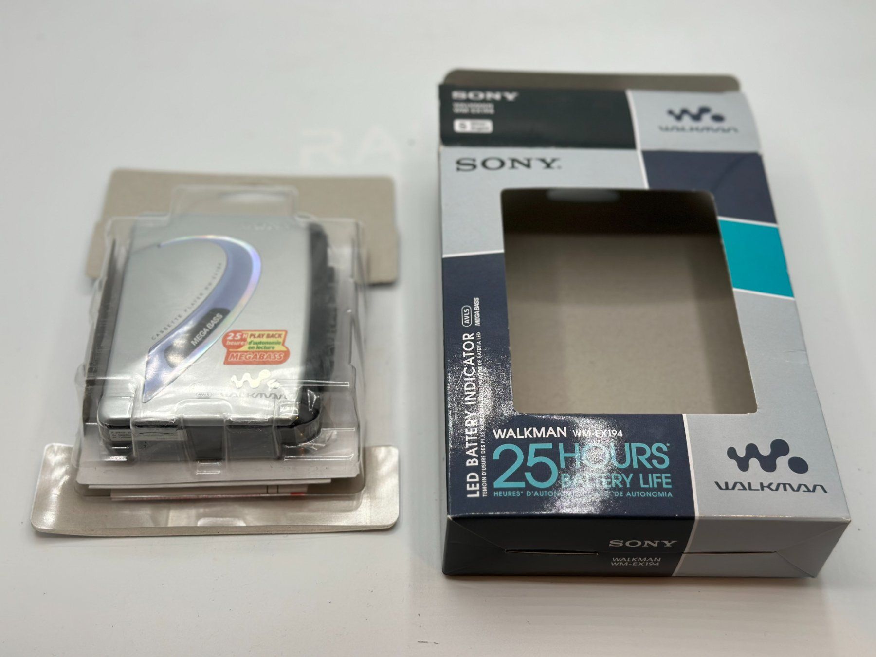 NEW/Neuf ! Walkman Sony WM-EX19 Baladeur Cassette Portable (Neu und ...