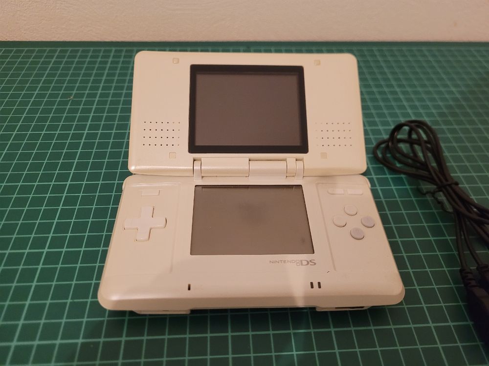 Nintendo DS Classic - handheld gaming fun for everyone! (Gebraucht) in ...