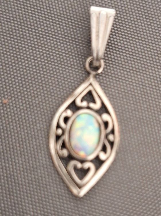 kleines Art Deco Opal. Anhängerli.Silber (Gebraucht) in Kerzers für CHF 30 – mit Lieferung auf ...