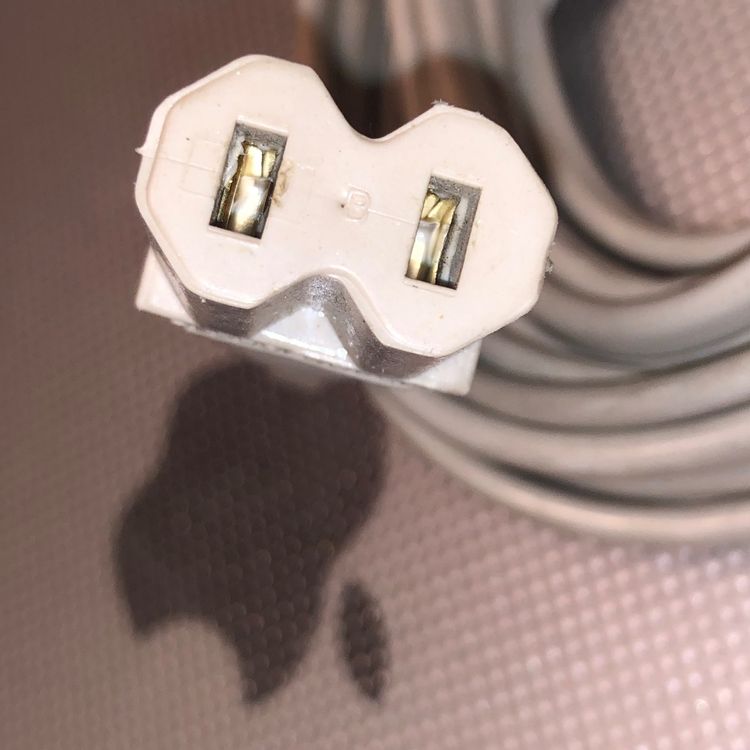 2-poliges C9 Netzanschlusskabel „BB6781“, ‘MORPH’ (Gebraucht) in ...