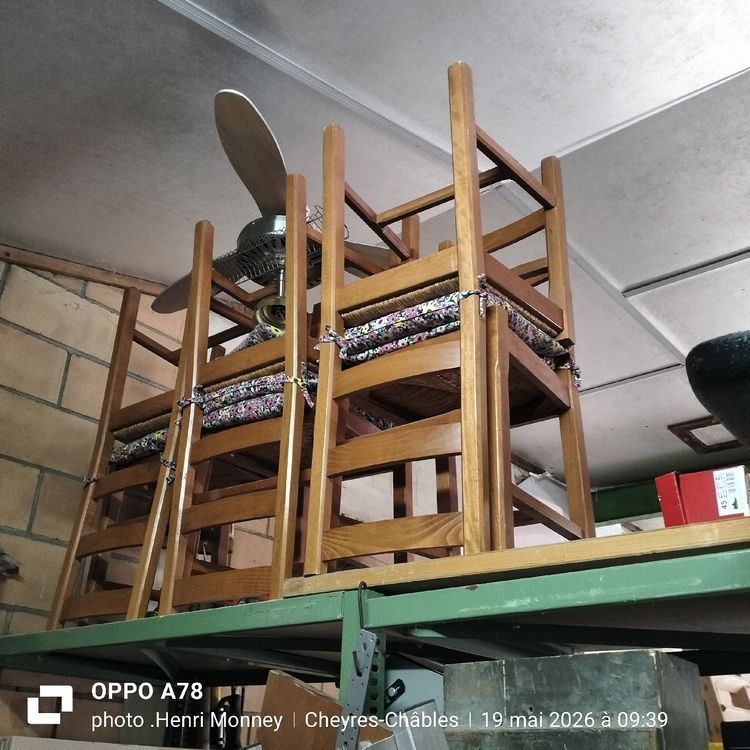 Chaises en bois, lot de 6 (Gebraucht) in Cheyres für CHF 130 – nur ...