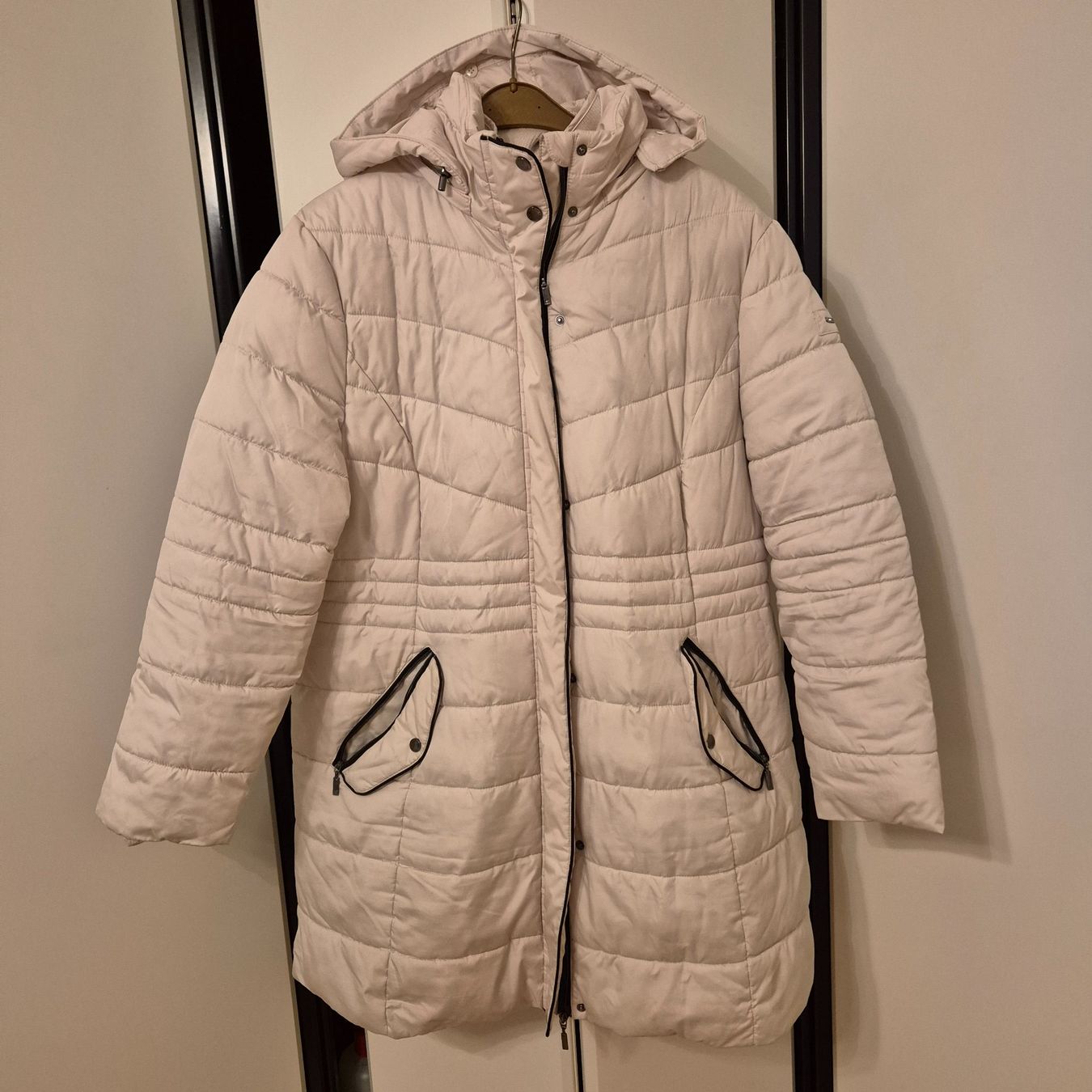 Warme Winterjacke von C&A, Gr. 48 ! (Gebraucht) in Zürich für CHF 9.95 ...