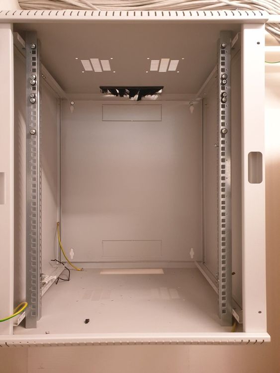 Netzwerkschrank Wandmontage (Gebraucht) in Rehetobel für CHF 76 – nur ...