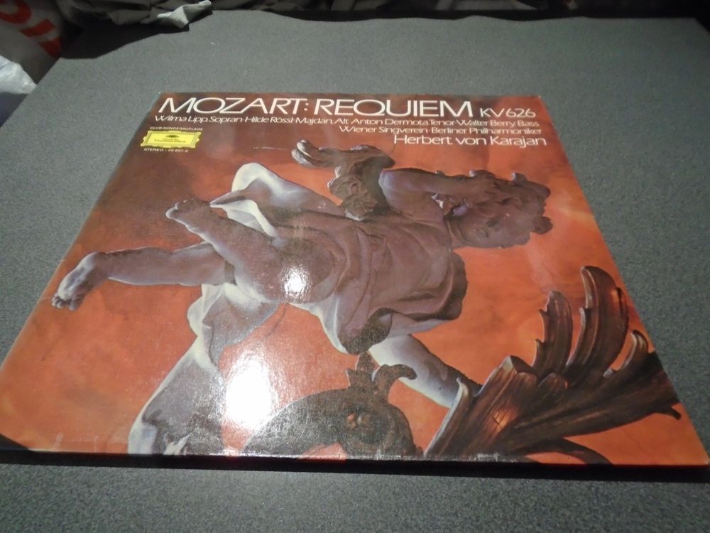 Schallplatte Mozart: Requiem KV 26, Herbert von Karajan (Gebraucht) in Zürich für CHF 3 – mit ...