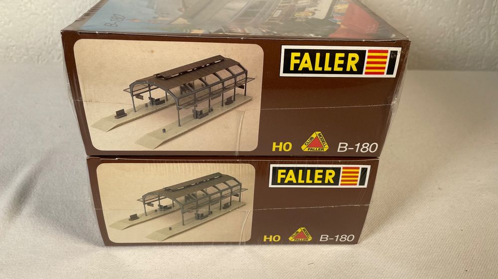 Faller B-180/B-183 - 2 x Bahnhofshalle mit Beleuchtung - NEU (Neu und ...