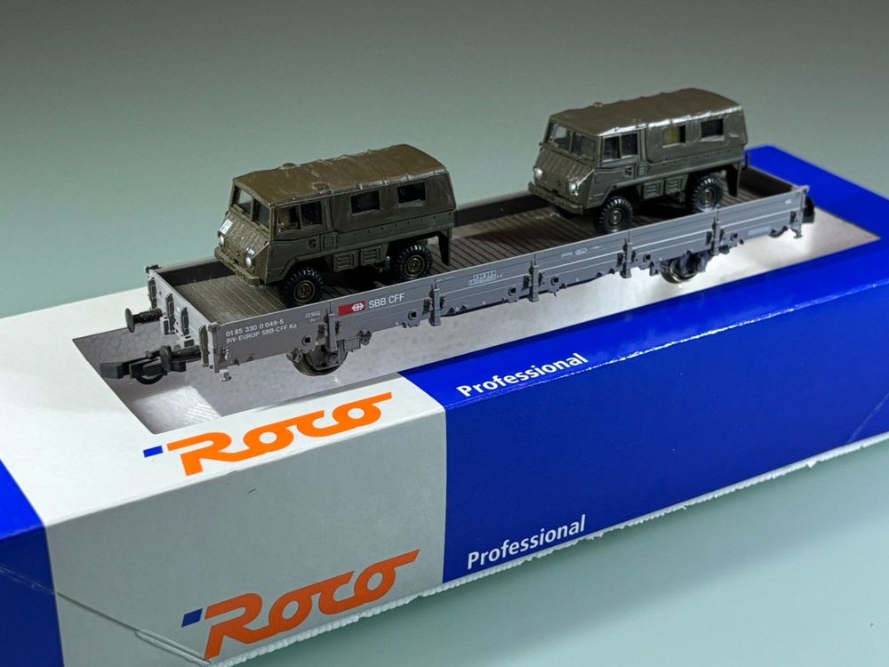 SBB Rungenwagen Ks beladen mit Schweiz. Militär 2x PINZGAUER (Gebraucht ...