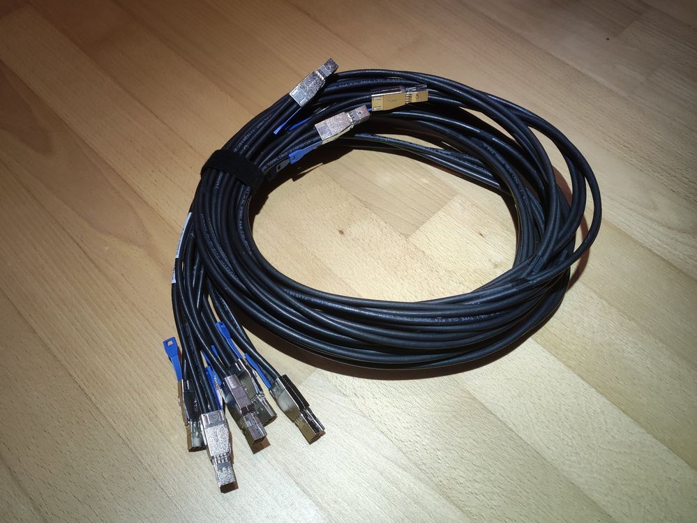 HPE MSA 2050 SAS DC SFF Storage, 24-Bay, 17x600GB, 10x300GB (Gebraucht ...