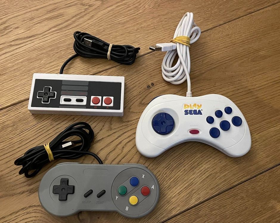 3 Retro Style USB Gamepad NES, SNES, Sega Saturn style | Kaufen auf Ricardo