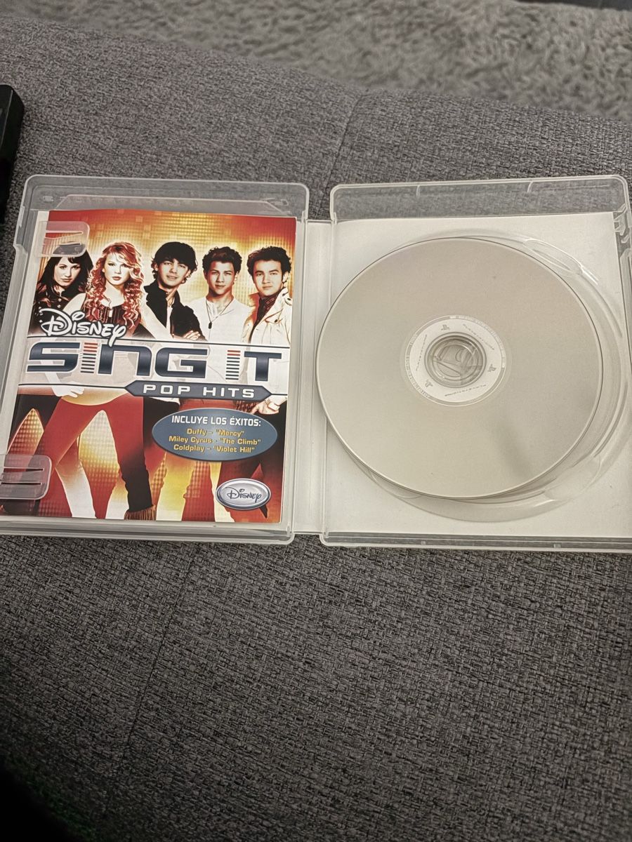 Jeu PS3 Disney Sing It - Pop Hits - état impeccable ! (D'occasion) à ...