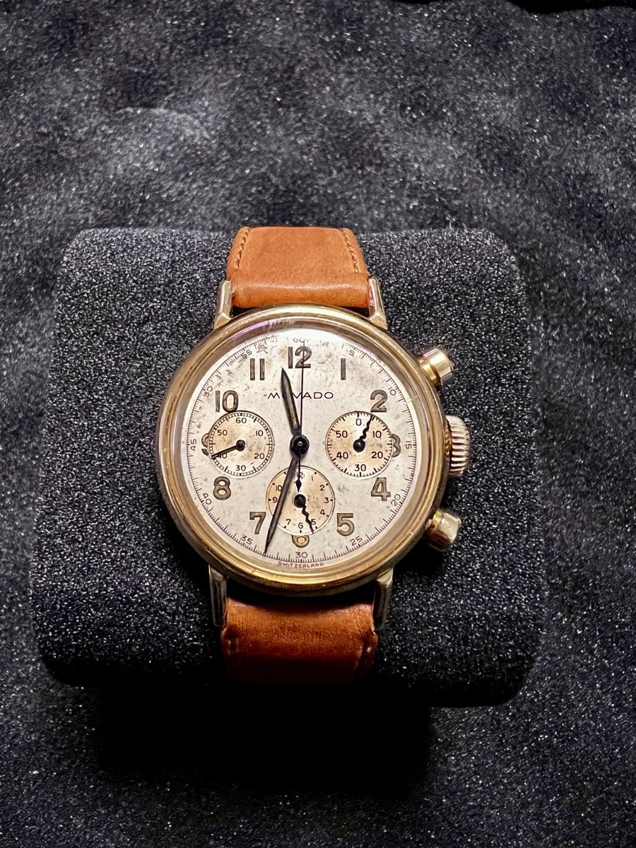 Movado Chronographe OR jaune Vintage, bracelee cuir , Suisse (D ...