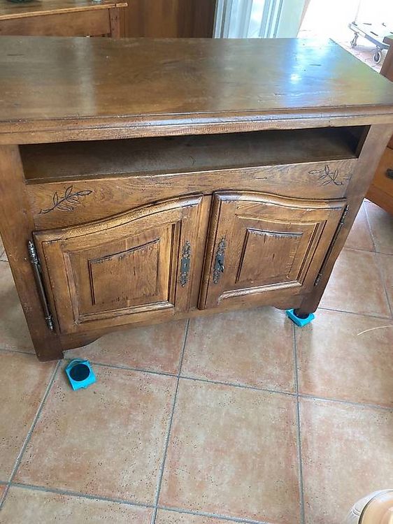 Meuble TV en chêne 108x 50x 87h (Gebraucht) in Vésenaz für CHF 50 – nur Abholung auf Ricardo kaufen