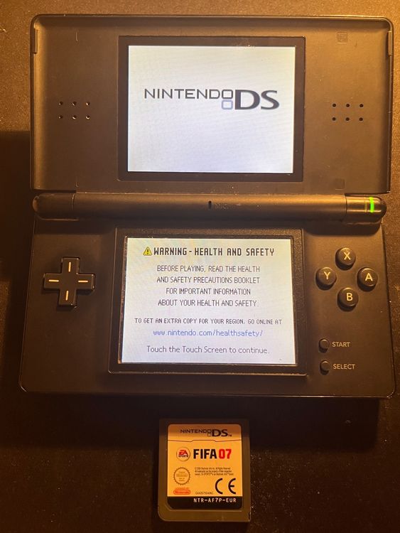 Nintendo DS Schwarz + Fifa 07 Original | Kaufen auf Ricardo
