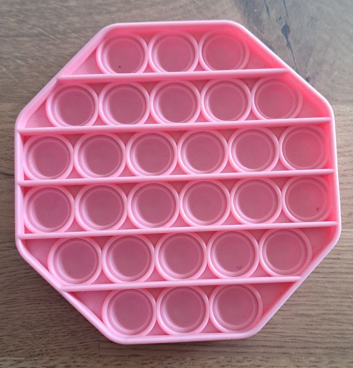 Pop it / 8 Eckig (Gebraucht) in Frutigen für CHF 1.4 – mit Lieferung ...