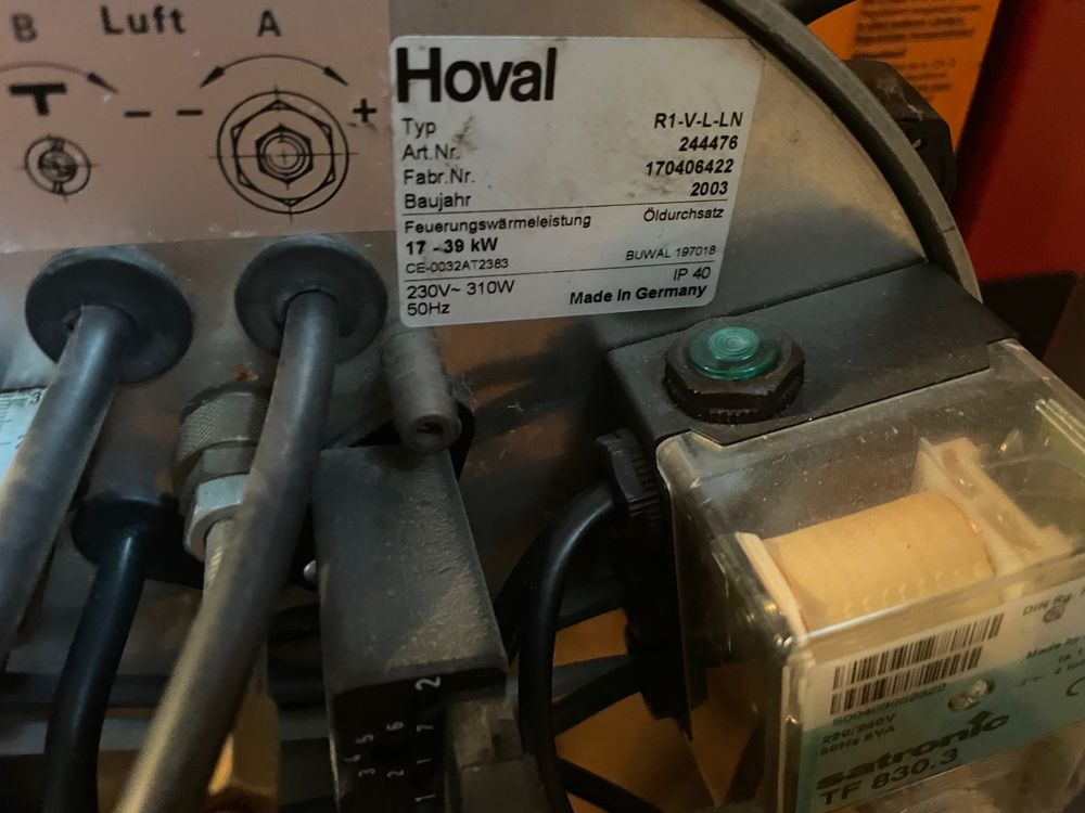 Heizkessel HOVAL Mini 3 25 KW inkl. Oelbrenner Top Zustand (Gebraucht ...