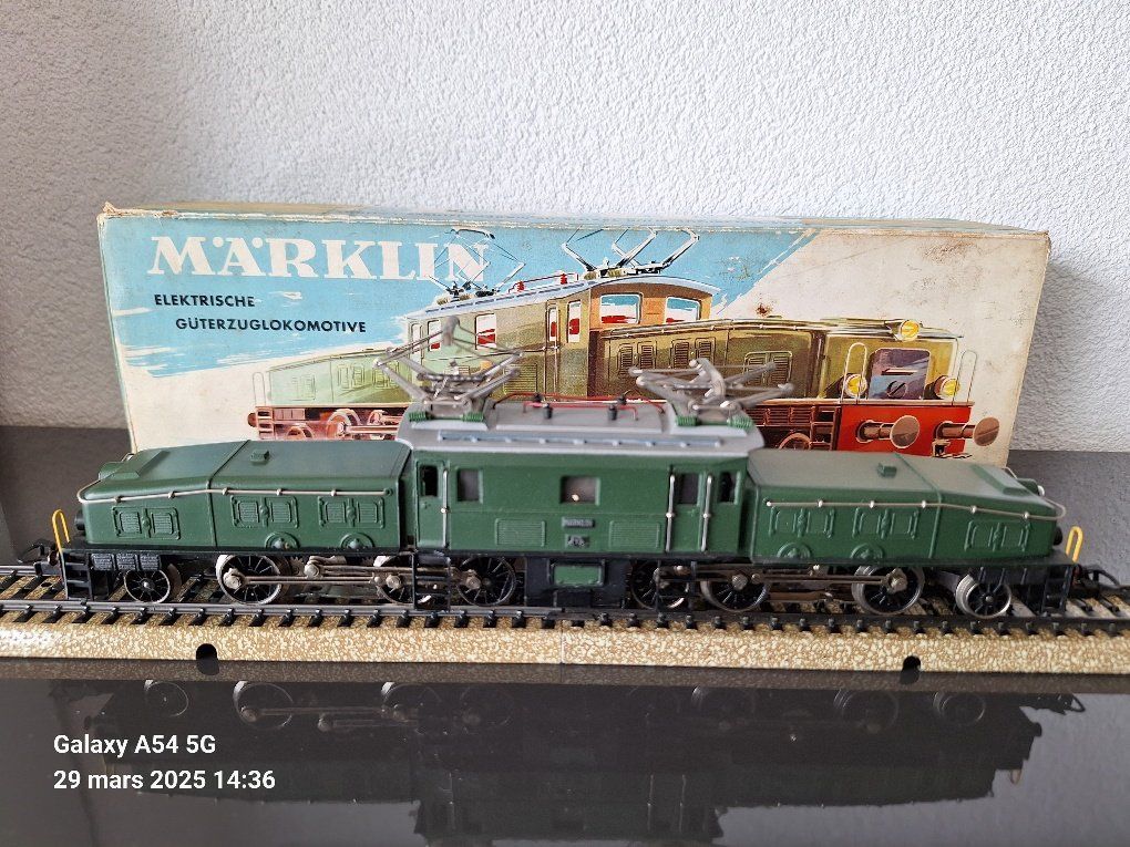 Locomotive C6/8 III "Crocodile CFF "Märklin HO 3015 avec BO (D'occasion ...
