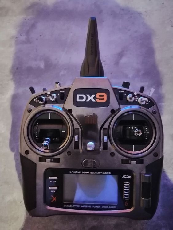 Spektrum DX9 (Gebraucht) in für CHF 214 – mit Lieferung auf Ricardo kaufen