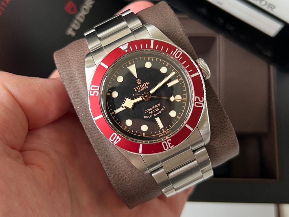 Tudor Black Bay Heritage Red "Smiley" ETA - Ref. 79220R | Kaufen auf ...