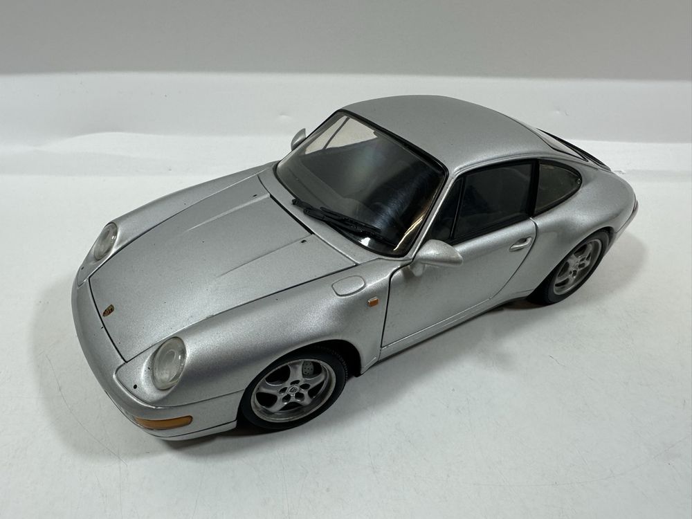 Porsche 911 (993) Carrera 1:18, silber, UT MODELS (Gebraucht) in ...