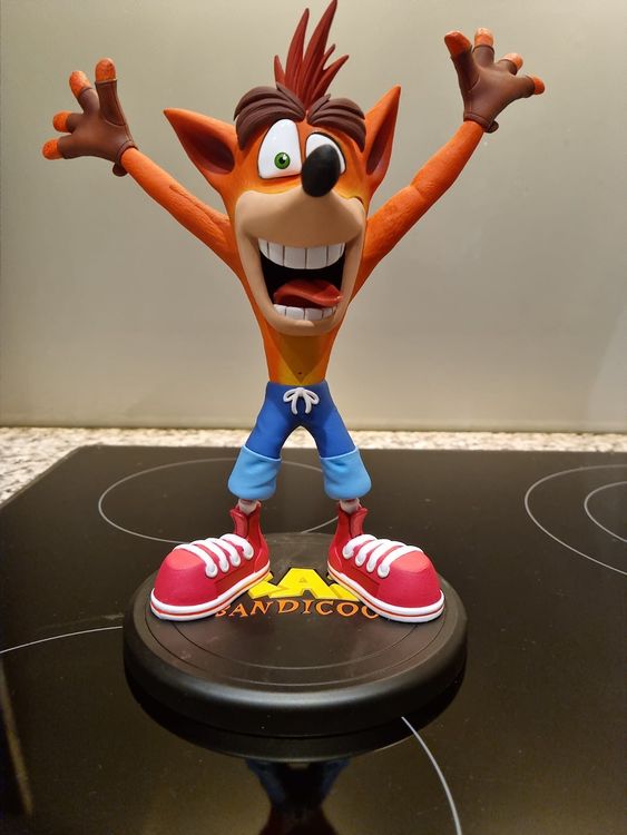 Crash Bandicoot Statue Figur 23 cm First 4 Figures (Neu (gemäss ...