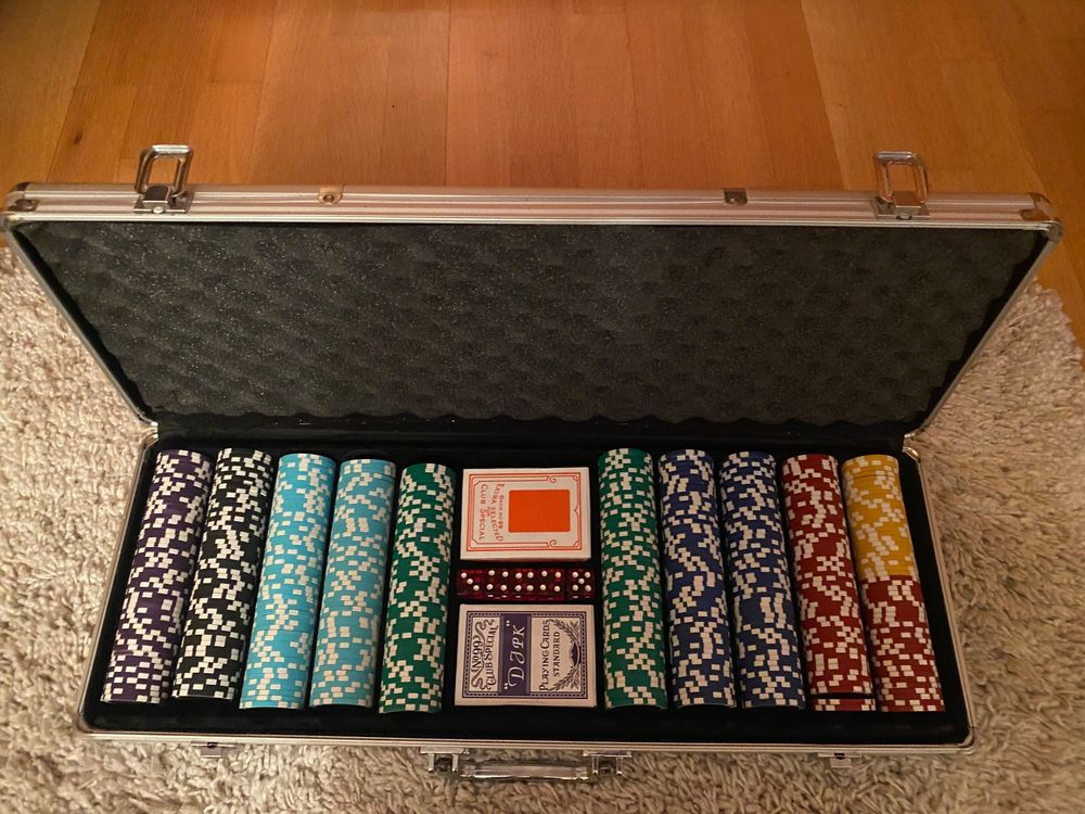 Pokerset mit 500 Chips, Karten und Würfel | Kaufen auf Ricardo