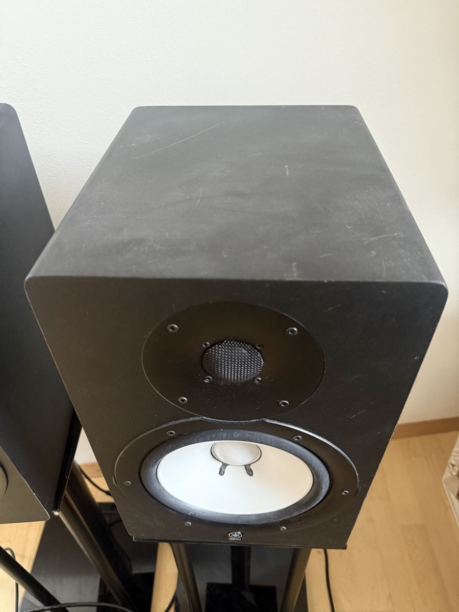 Yamaha HS80M Studio Monitors (2x) w. Stands, cables & DAC (Gebraucht ...