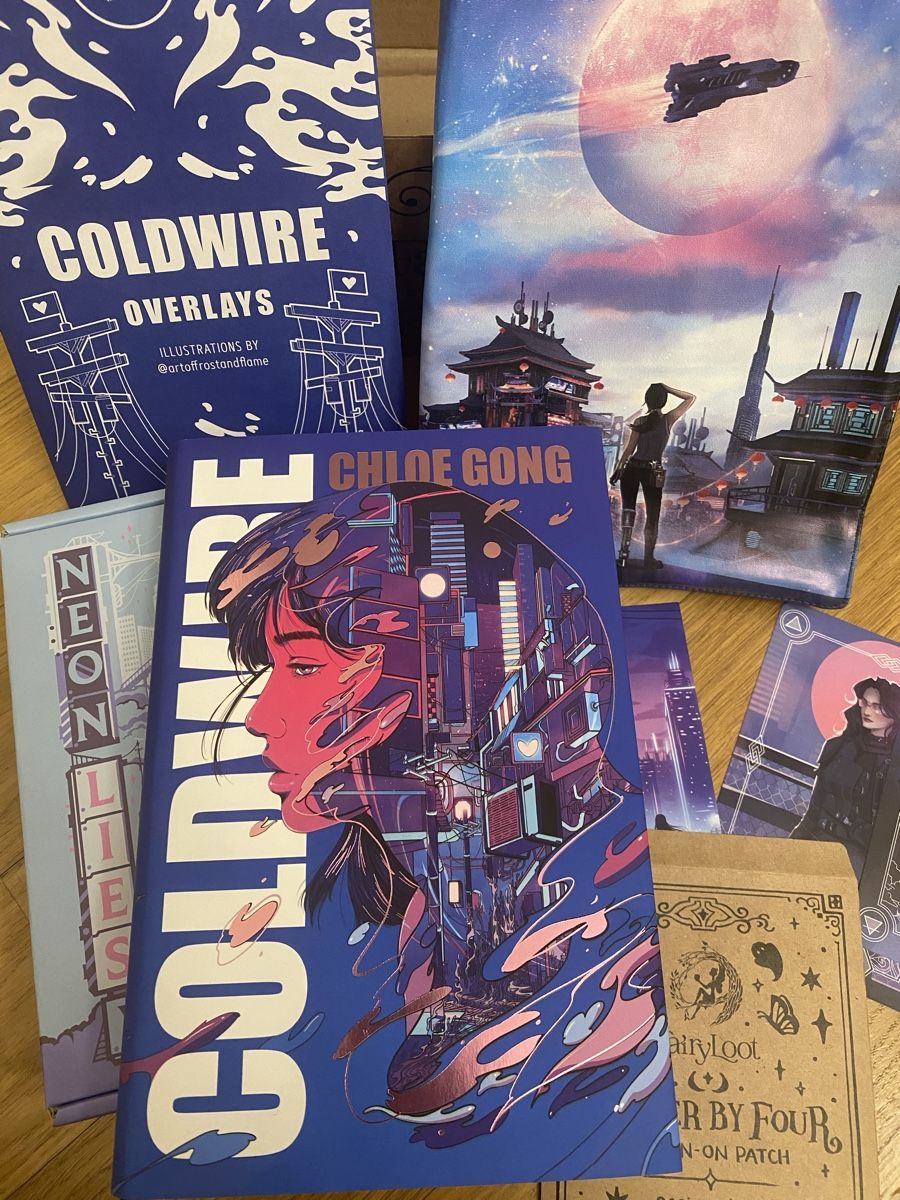 FairyLoot December 2025 Young Adult Box - Neon Lies (Neu (gemäss ...