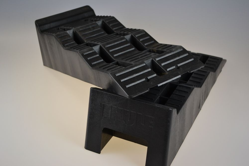 Thule Levelers Auffahrkeile 2er Set (Gebraucht) in Othmarsingen für CHF 45 – nur Abholung auf ...