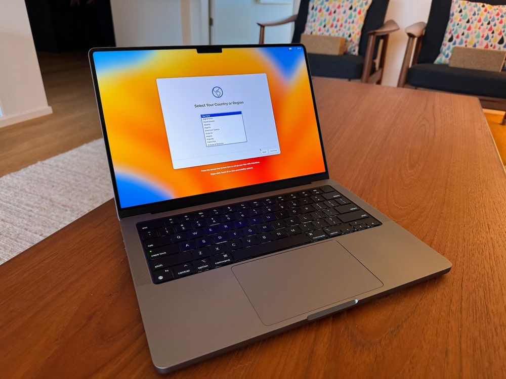 14" MacBook Pro (M1 Max, 64 GB RAM, 2 TB, *US Keyboard*) (Gebraucht) in ...