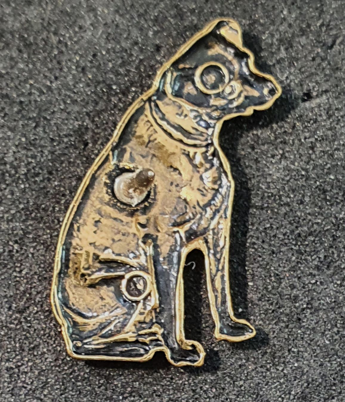 BB189 - Pin Hund Nipper - Music Label HIS MASTER?S VOICE (Gebraucht) in Reinach BL für CHF 4 ...