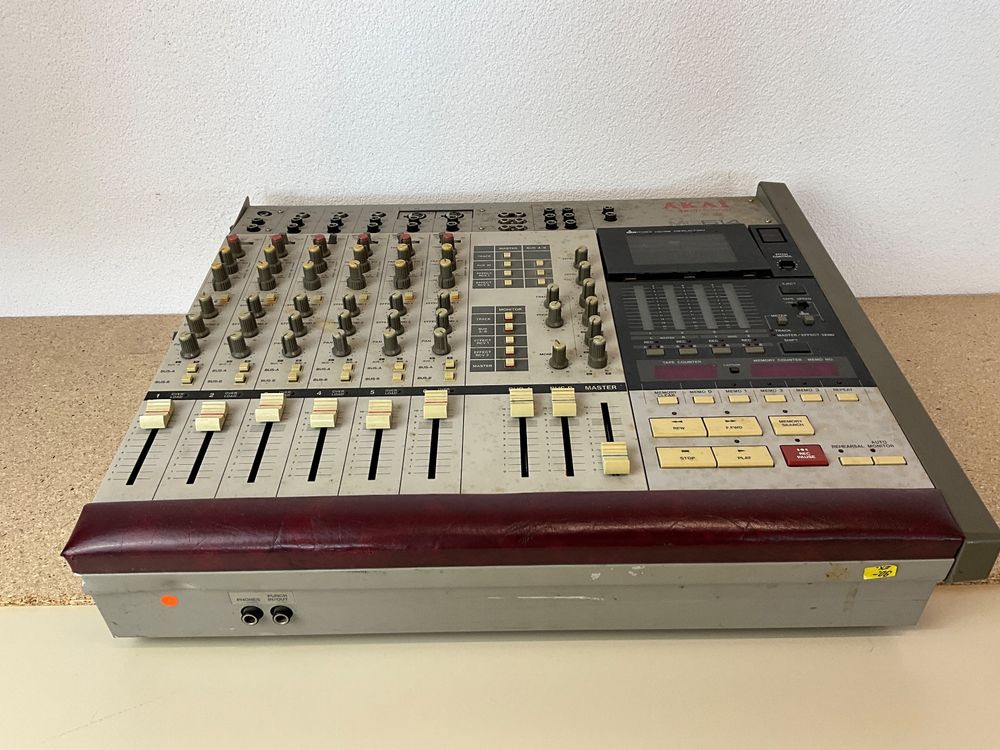 AKAI MG 614 6 Kanal Mixer in aussen defekt sonst ungetestet (Defekt) in ...