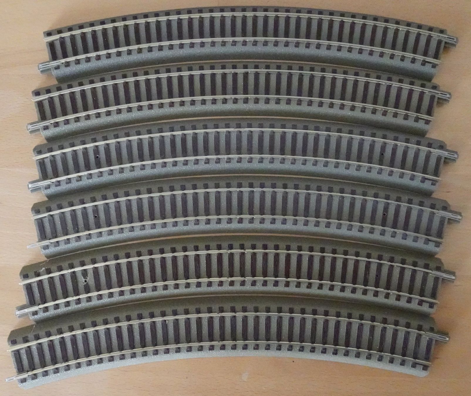 H0 Roco geoLine Gleissücke R4, 61124 (1 Packung) (Gebraucht) in Grossaffoltern für CHF 10 – mit ...