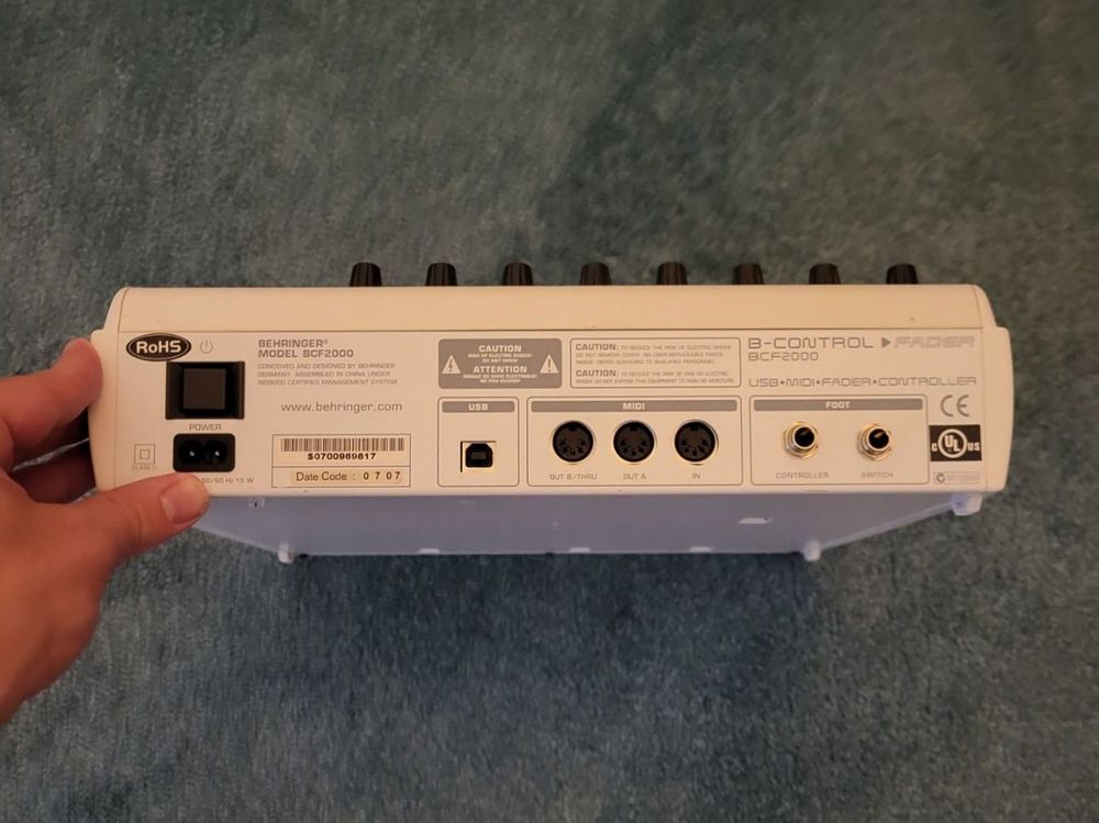 Behringer BCF2000 - USB/MIDI Controller mit 8 Motorfadern | Kaufen auf ...