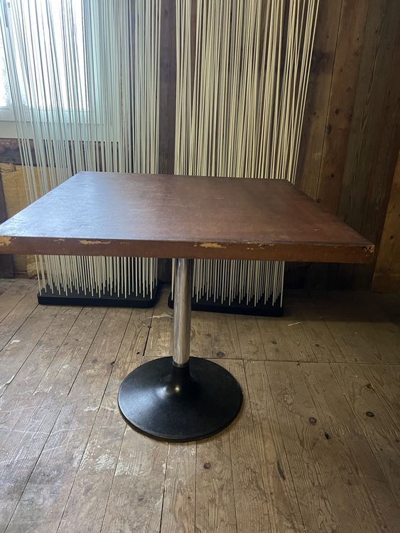 Square Dining Table with Central Leg | Kaufen auf Ricardo