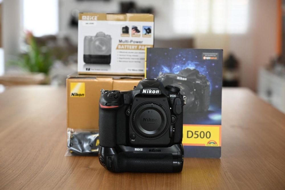 Nikon D500 + Batteriegriff MK-D500 (Gebraucht) in für CHF 850 – mit ...