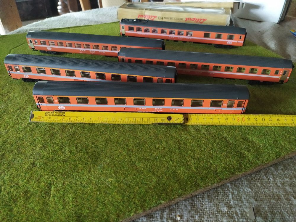 5x Passenger Train Carriages. (Gebraucht) in Hinwil für CHF 75 – mit ...